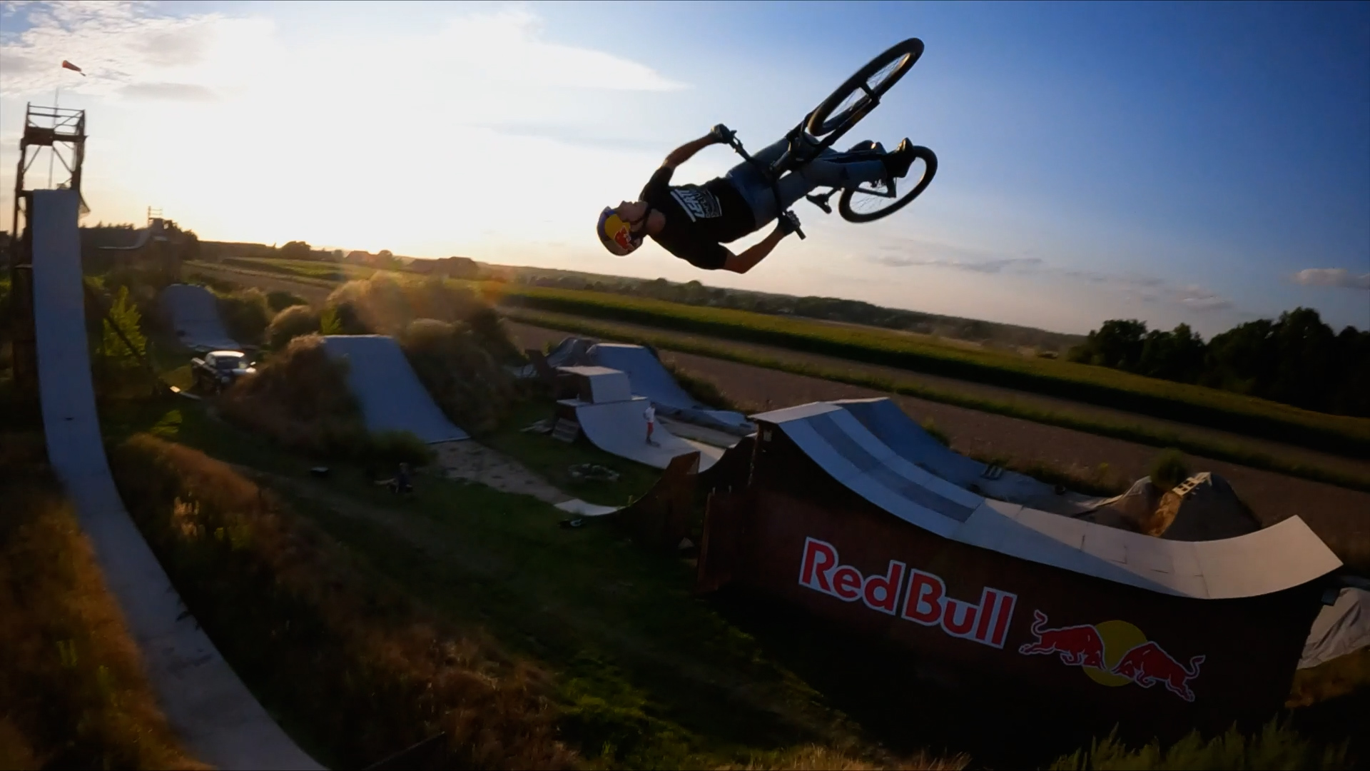 FPV Pilots to Watch - December 10, 2021 | AirVūz